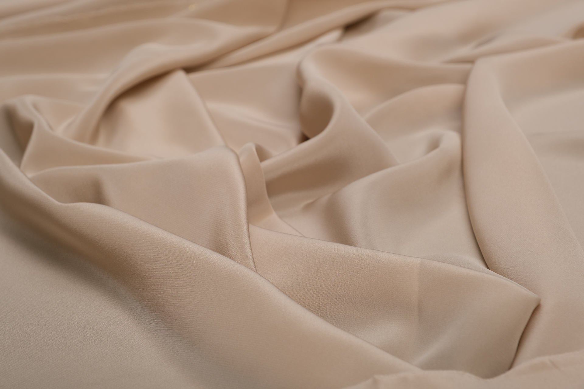 Tkanina Jedwabna Krepa Zimny Beż - KEY Fabrics